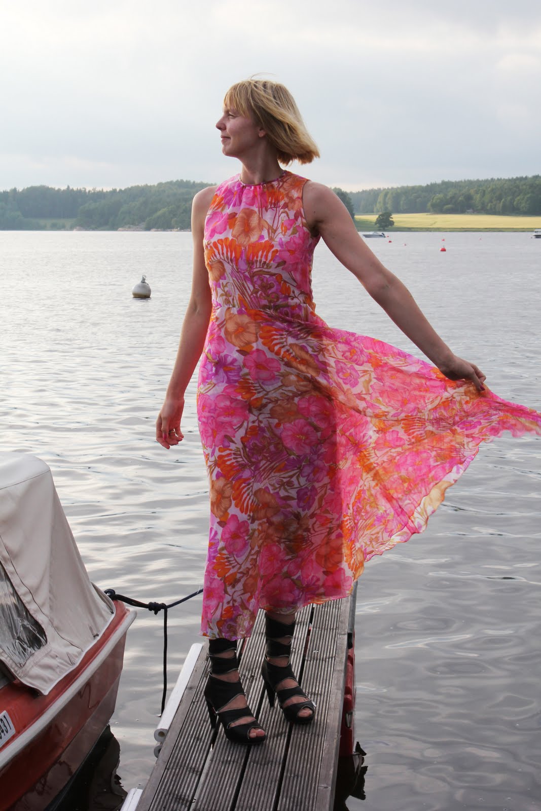FASHION IN OSLO: Windy dresses by the sea