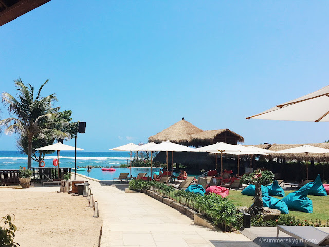 Roosterfish Beach Club In Bali - SUMMER SKY GIRL