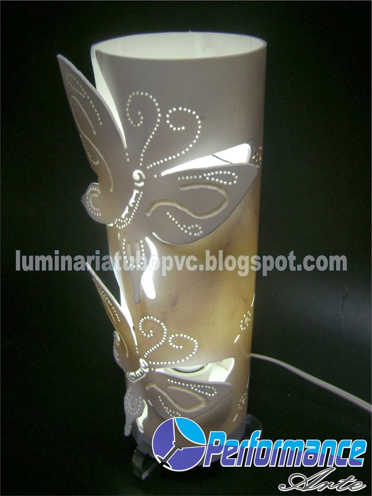 como fazer luminária de tubo pvc. : LUMINÁRIA PVC BORBOLETAS.