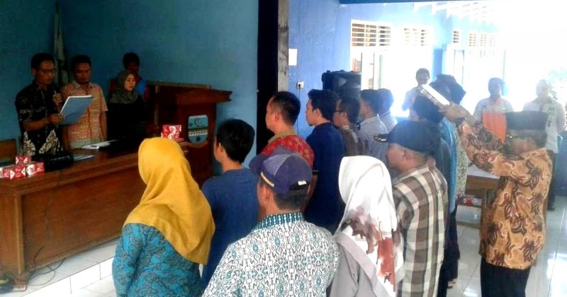 Pelantikan Ketua KPPS se Desa Masawah untuk Pemilihan Umum Tahun 2019 ... Pelantikan Ketua KPPS se Desa Masawah untuk Pemilihan Umum Tahun 2019 ...