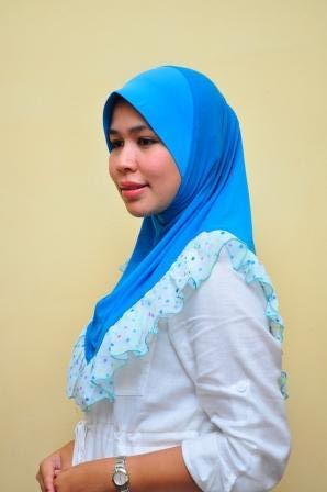 Qaseh: Tudung Awning Renda Chiffon Polka Dot
