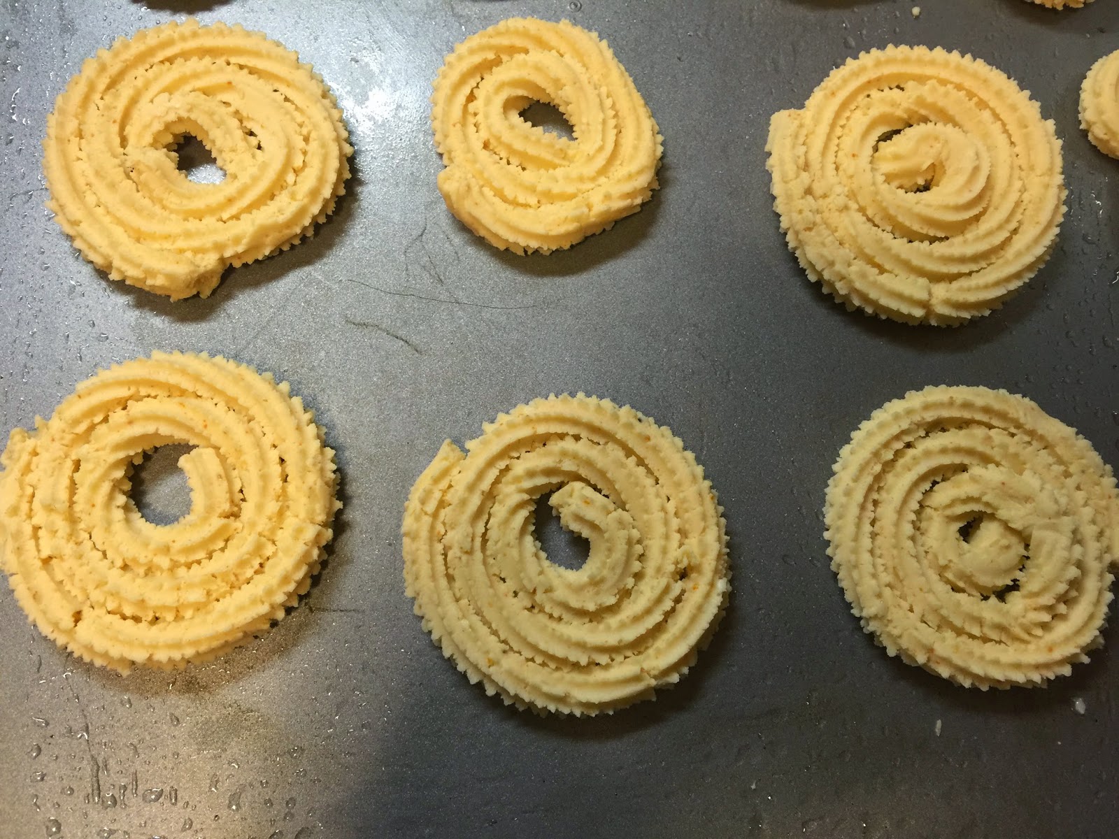 Sri's kitchen: Baked chakkili (Or) murukku (Or) No oil Chakli