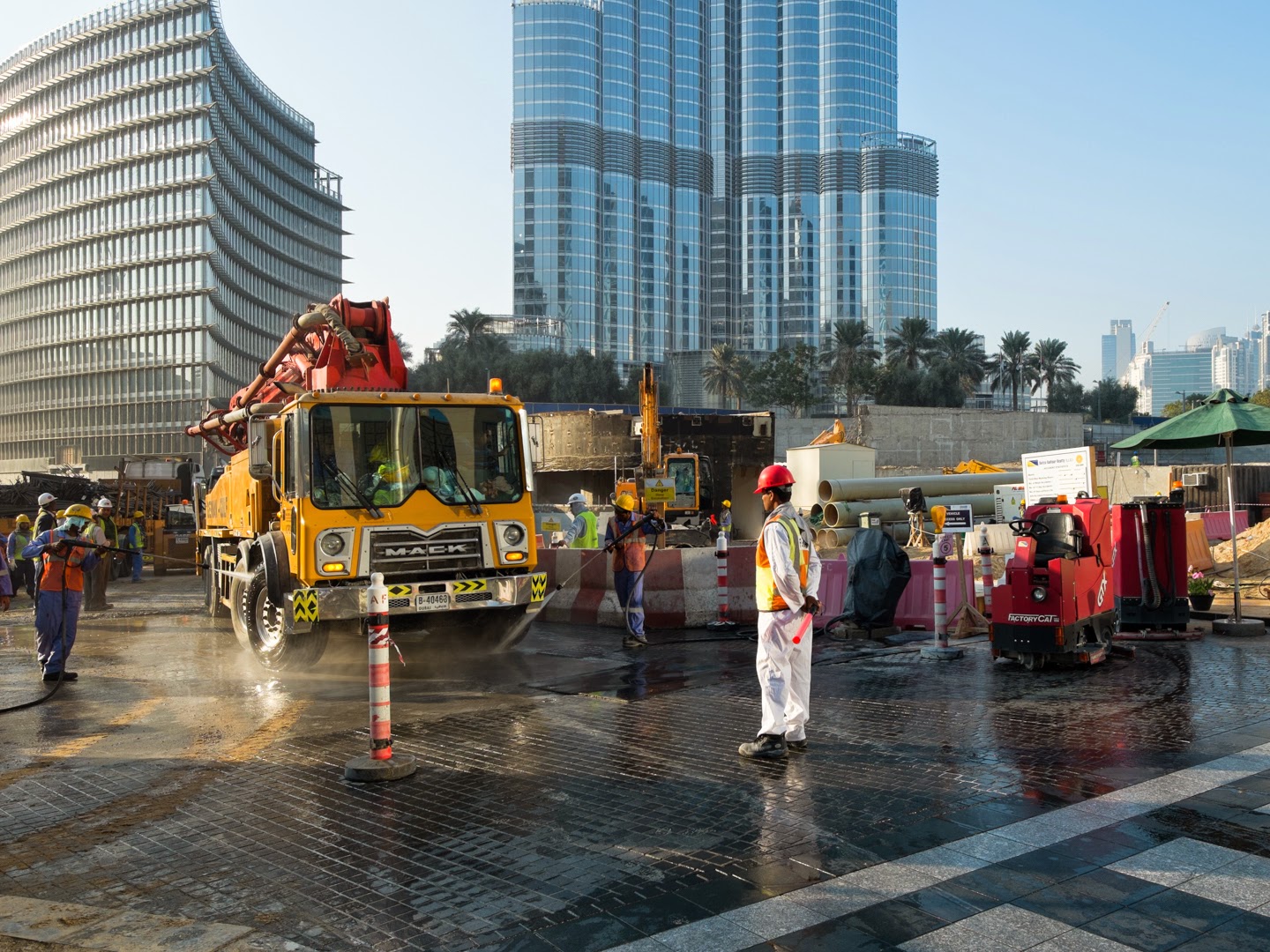 Hello Talalay: Dubai Under Construction