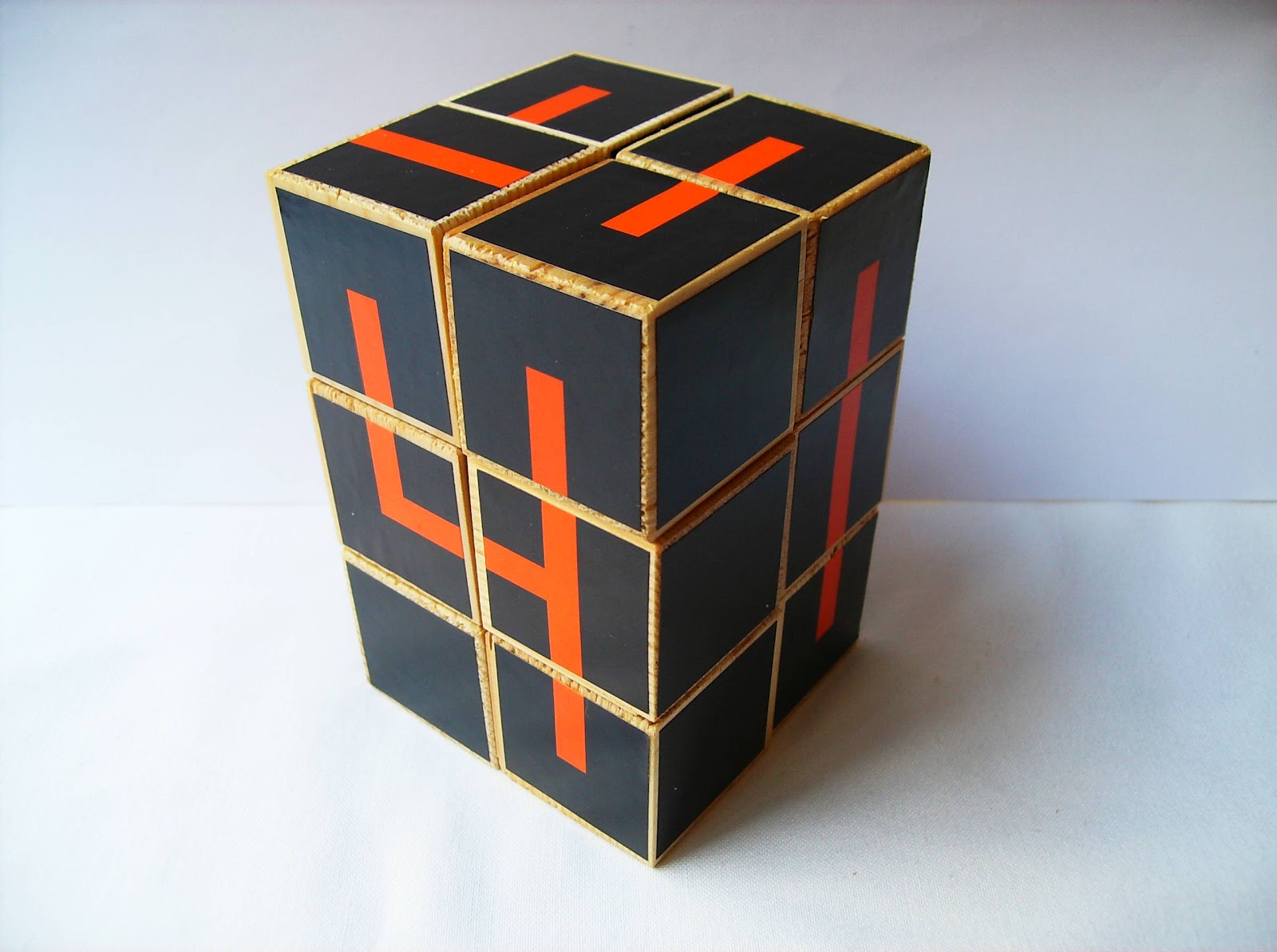 Gabriel Fernandes' Puzzle Collection: Qboid