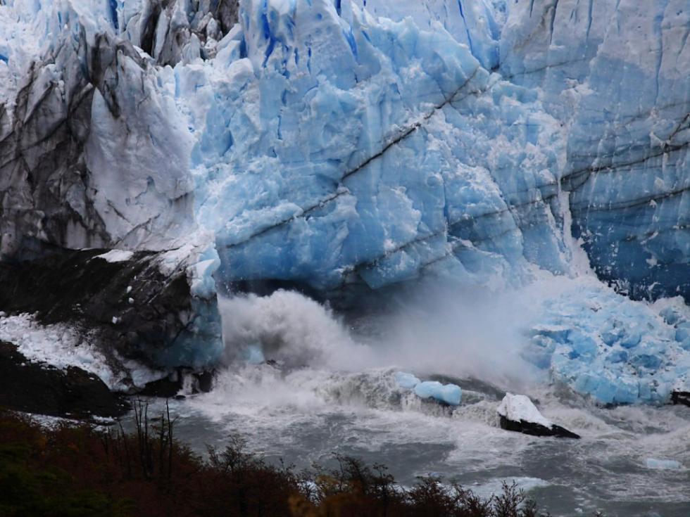 GeoRocks: Imagens incríveis mostram gelo a soltar-se de glaciar argentino