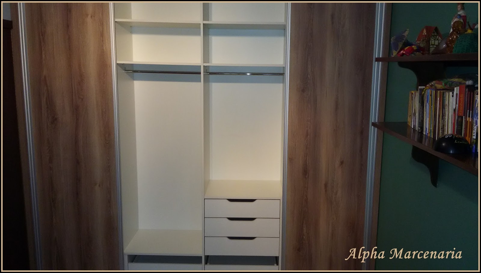 ALPHA MARCENARIA MÓVEIS SOB MEDIDA: Roupeiros em MDF Madeirado
