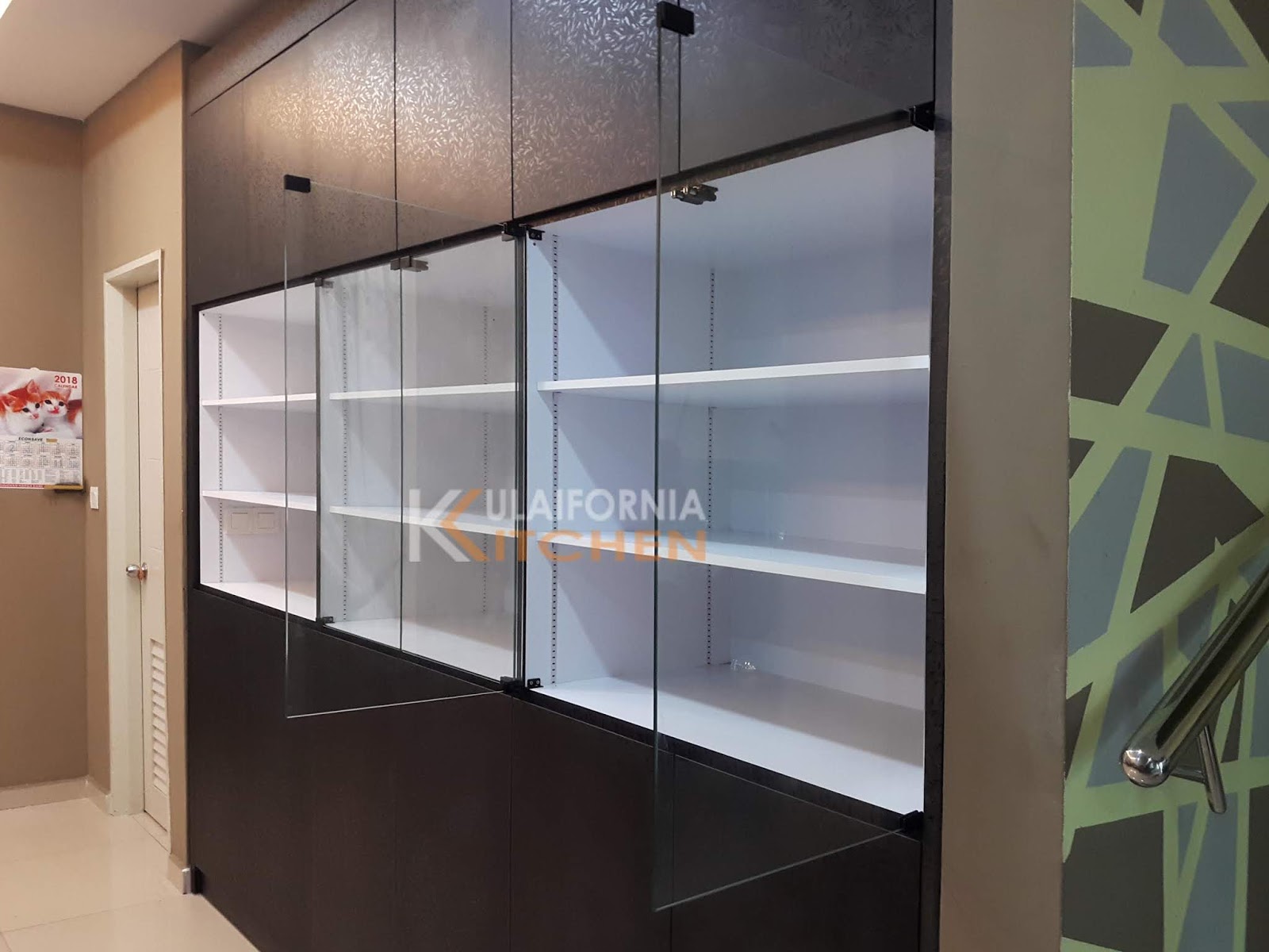 Furniture and kitchen cabinet: Display Wardrobe