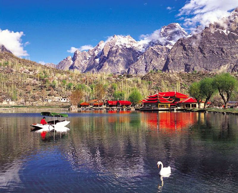 Skardu Valley Pakistan - Places YOU want to visit