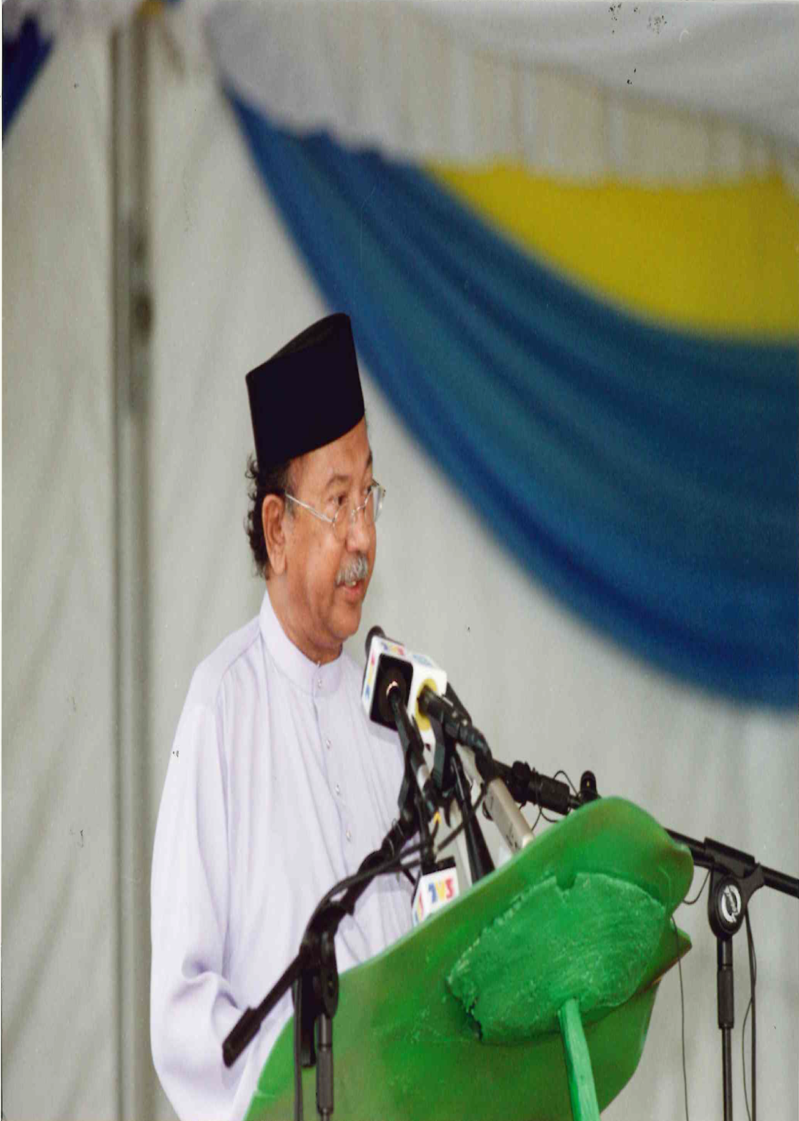 Presiden Perbadanan Putrajaya: Allahyarham Tun Azizan Zainul Abidin