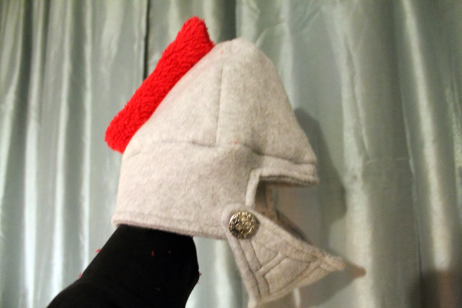 Happy Cupcake Creations: Fleece Knight Hat