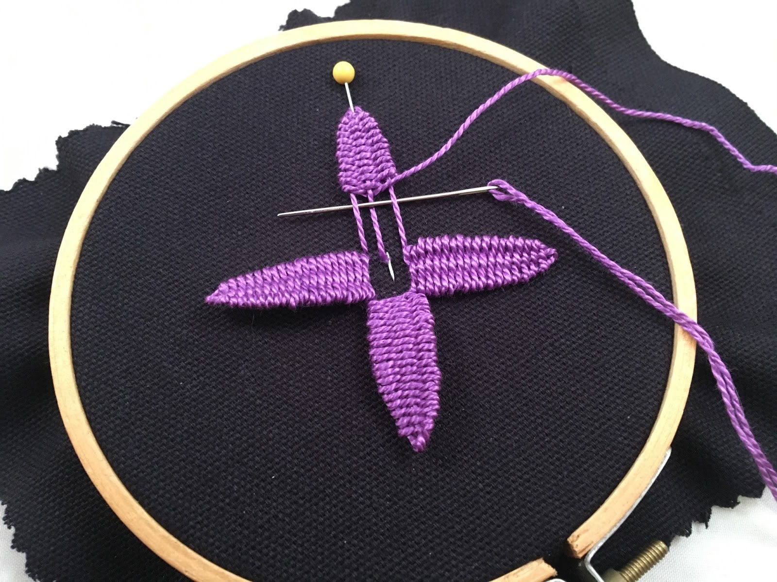 feeling stitchy: MooshieStitch Monday: A Longer Woven Picot Stitch