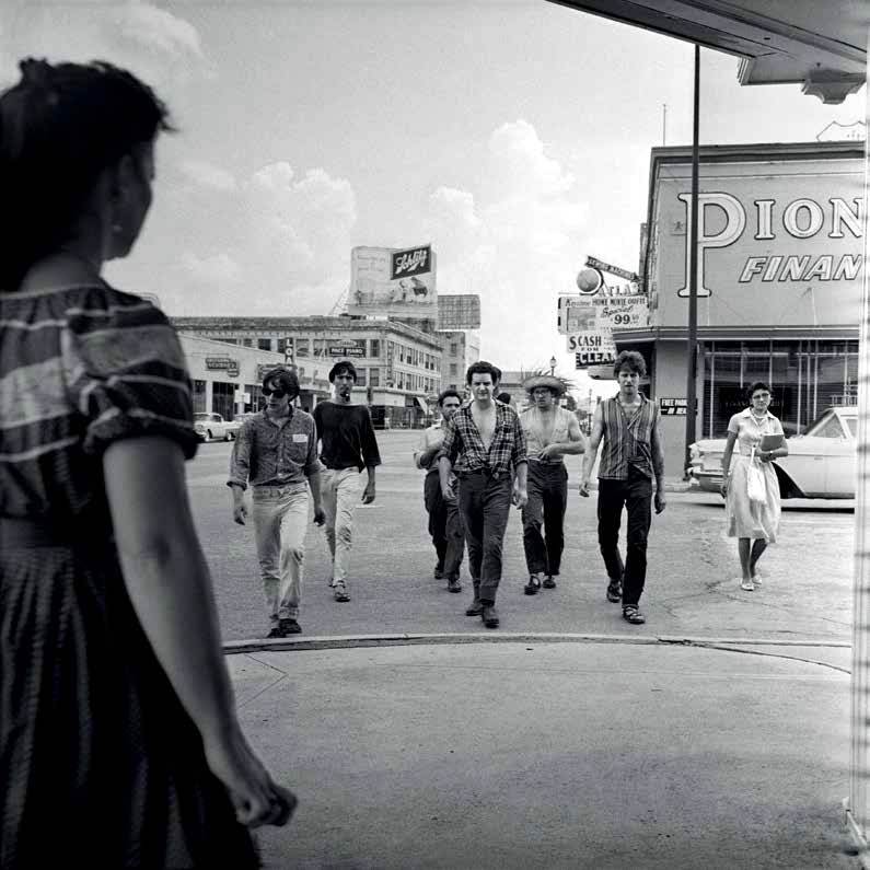 Old Photos Captured Street Scenes of Houston, Texas in the 1950s ...