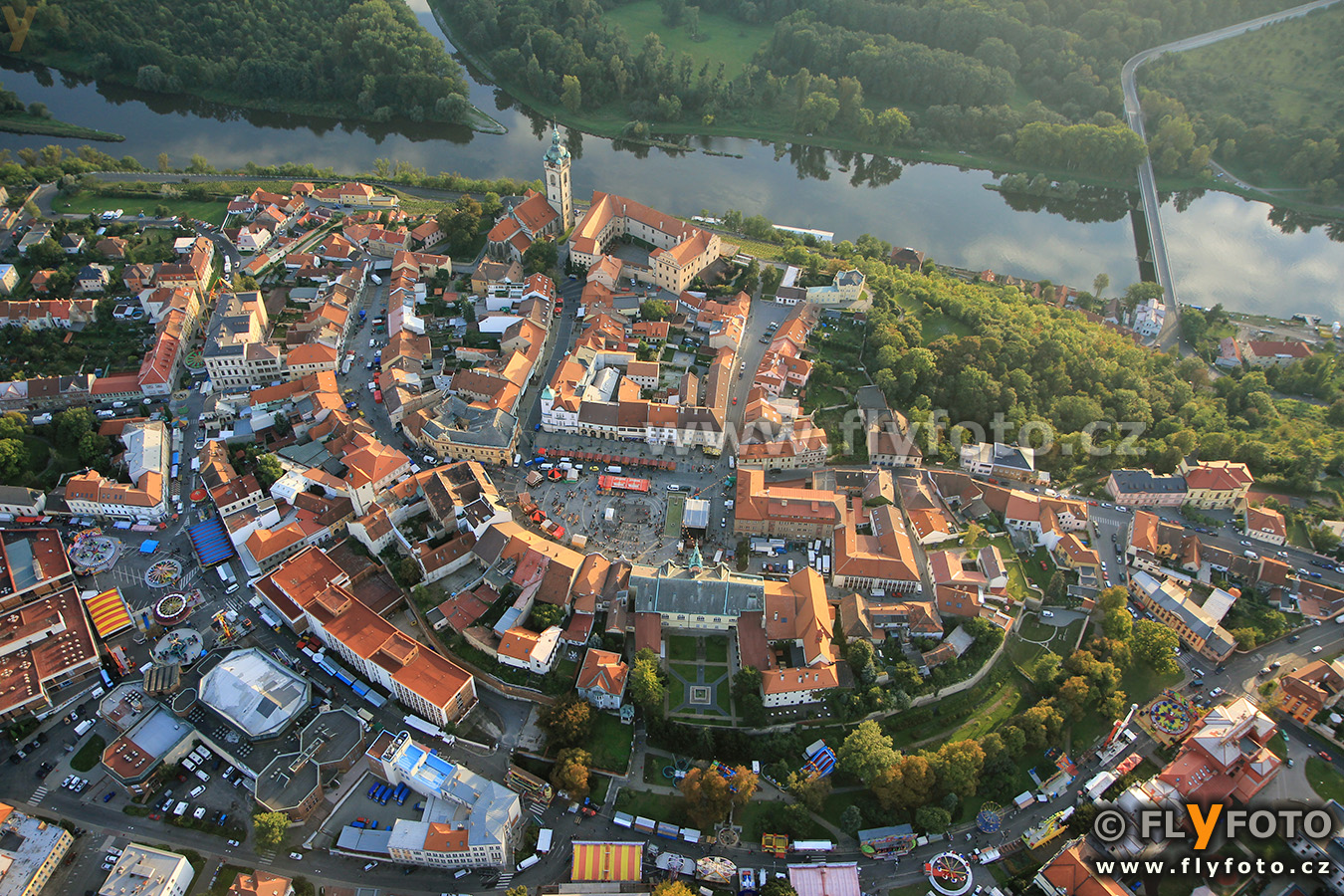 FLyFOTO letecká fotografie a video: Mělník