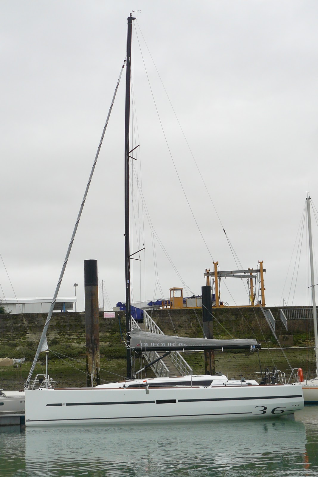 Dufour 36 Performance: A l'eau...(nouvelles photos) In the water...(new ...