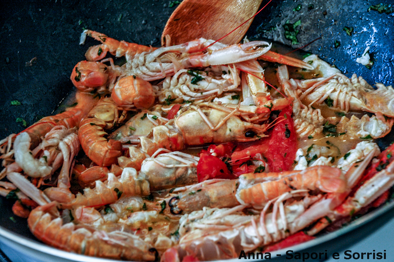 ANNA-SAPORI E SORRISI: Tagliatelle ai scampi