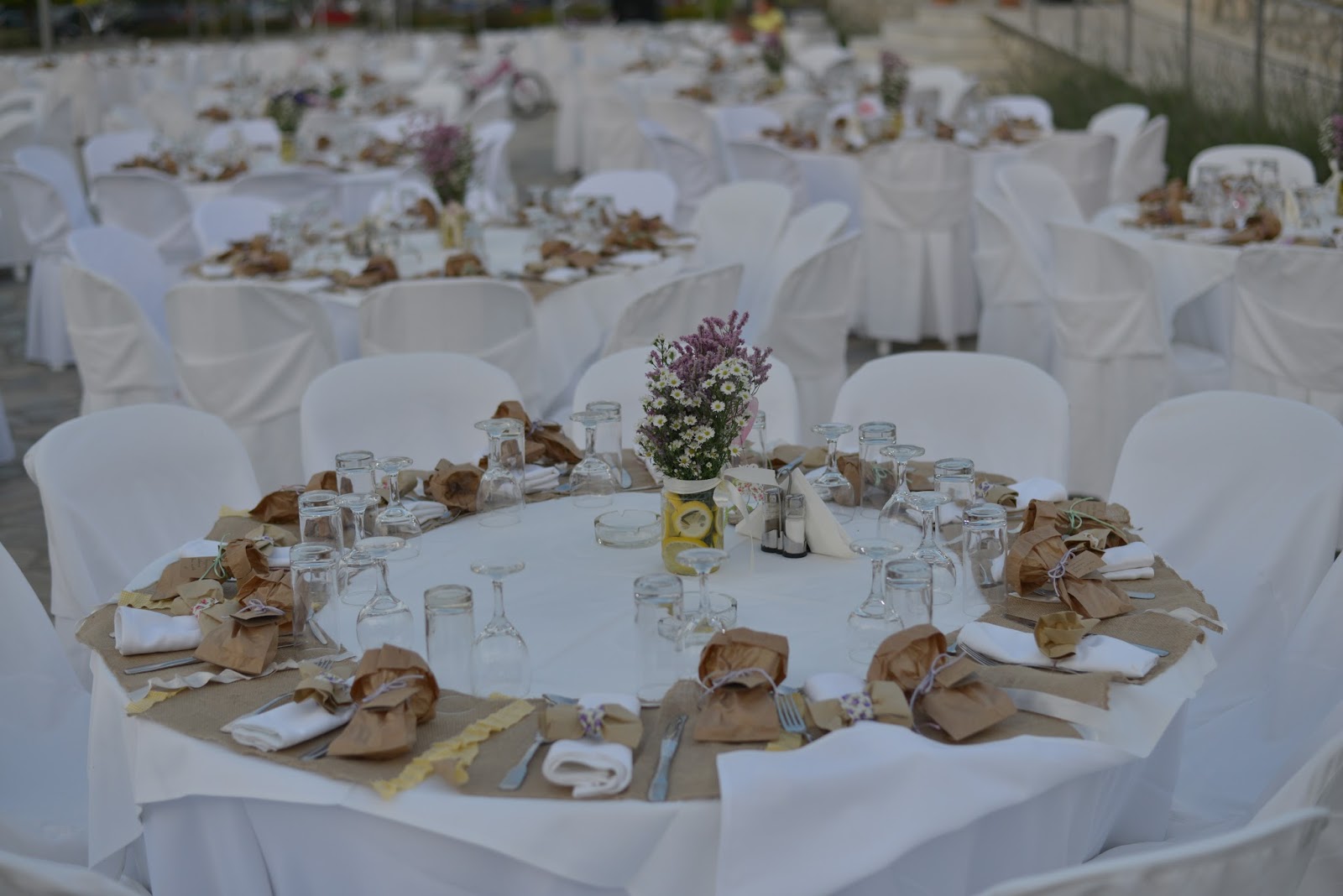 Καλογιαννής Catering : ΟΝΕΙΡΕΜΕΝΟΣ ΓΑΜΟΣ ΣΤΗ ΧΑΛΚΗ (ΟΧΙ ΤΟ ΝΗΣΙ)...