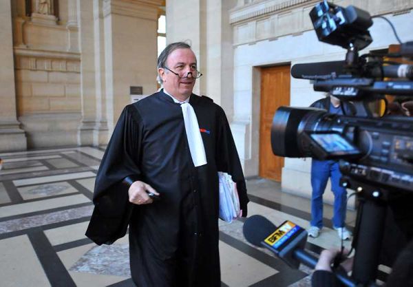 Le Grand Canard Enchaîné _______: Thierry BONAN, faux en écriture ...