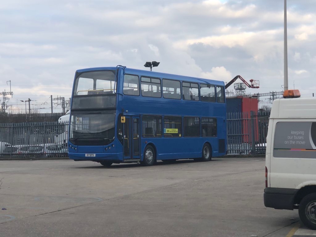 Fylde Bus Blog: 350 in Reading