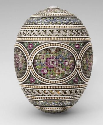 Marie Poutine's Jewels & Royals: Beautiful Jeweled Items