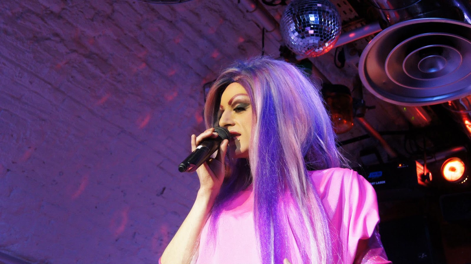 TRAVELLING: El blog cultural de Javier Sedano: KIKA LORACE NOS HABLA DE ...