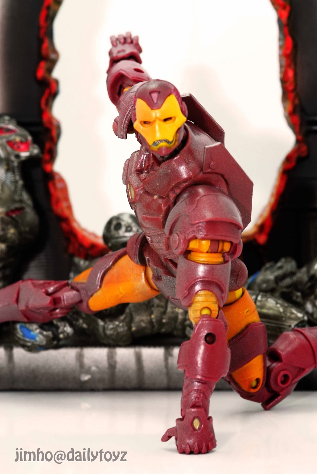 DAILY TOYZ: Portraits of Toyz : Modern Armor Iron Man