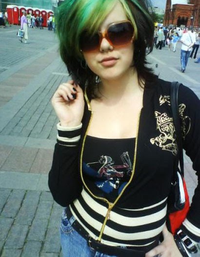 Music N' More: Fads of the 2000s