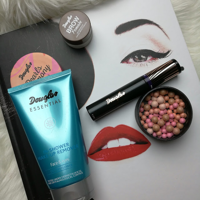 Atsauksme: Douglas makeup, Essential jaunumi - Sievišķība... Make Up Angel