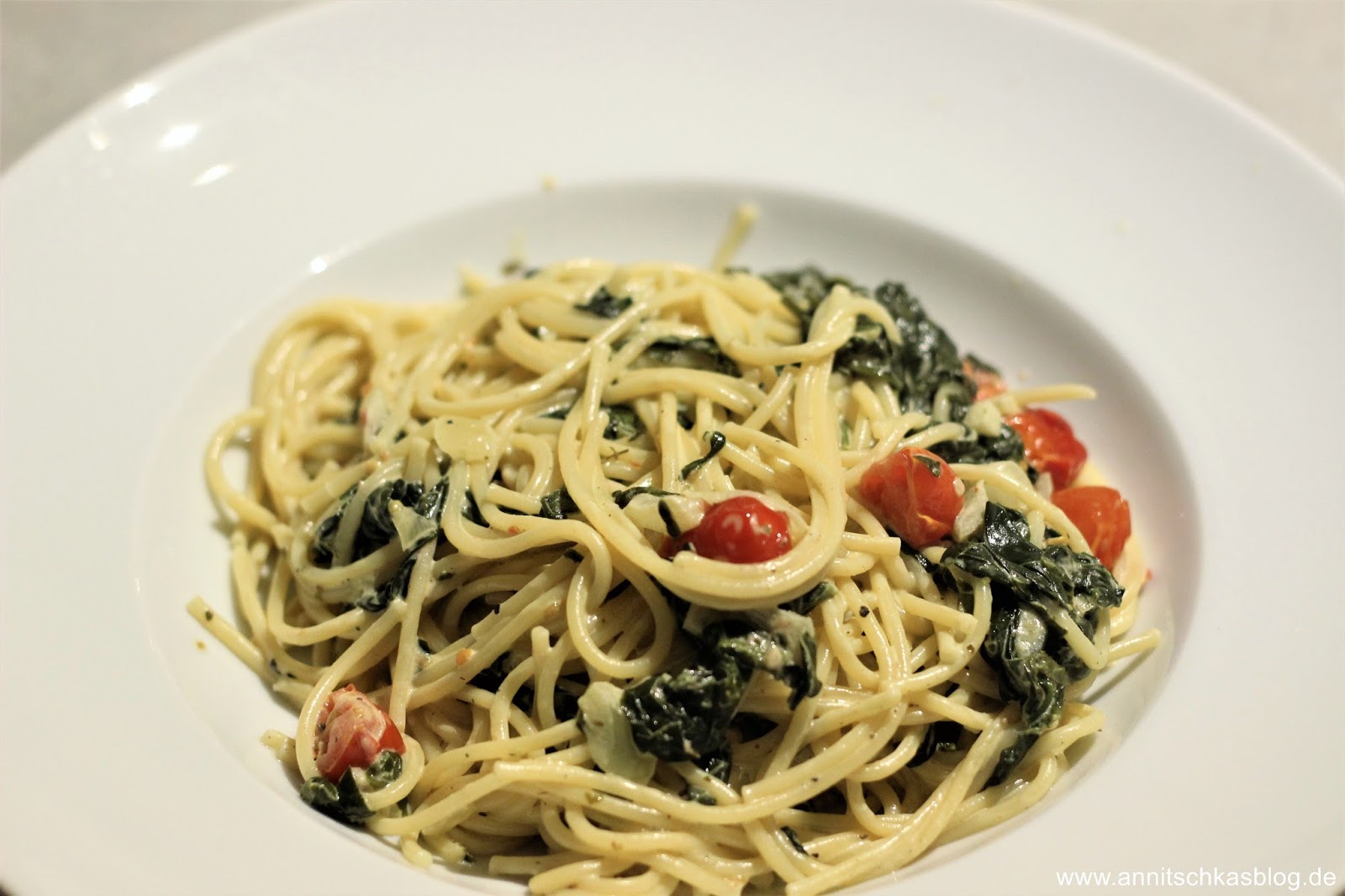Rezept: Spaghetti mit Spinat & Cherry Tomaten (vegetarisch ...