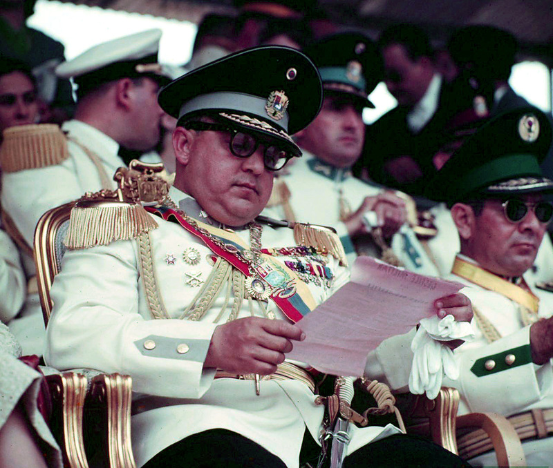 22 Wonderful Color Photographs That Capture Everyday Life in Venezuela ...