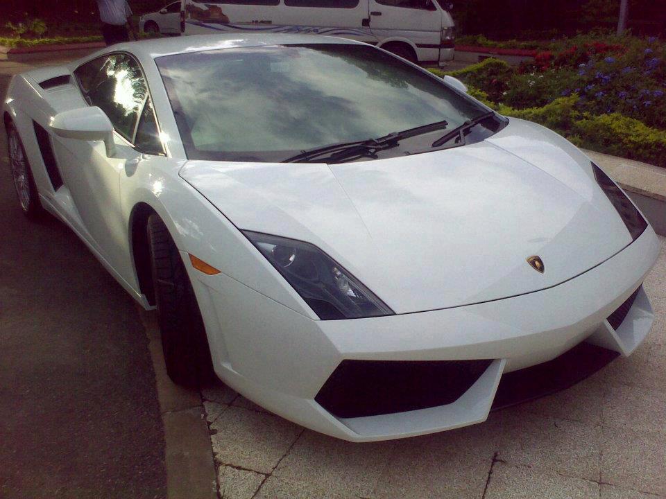 Srilanka's largest SUV's , LIMOUSINE's & Sedan collection: DILANTHA ...