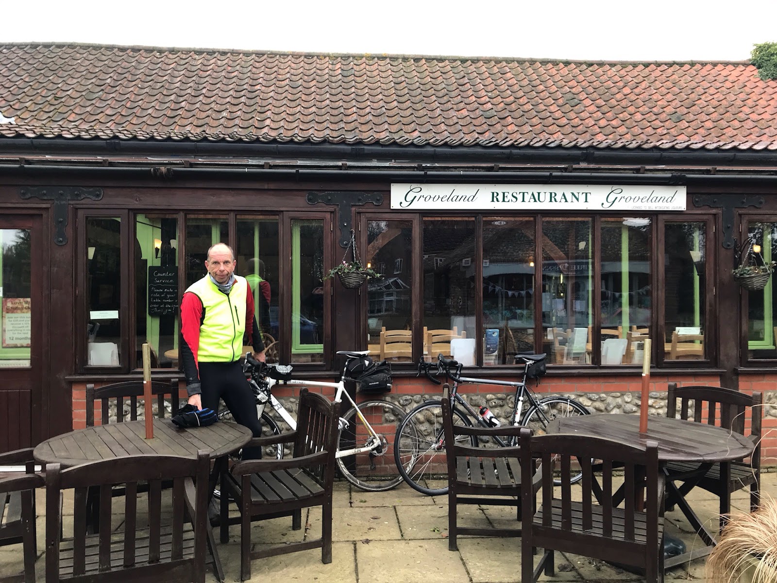 The Cake Crusader: Mr Positive. (Groveland Cafe, Roughton)