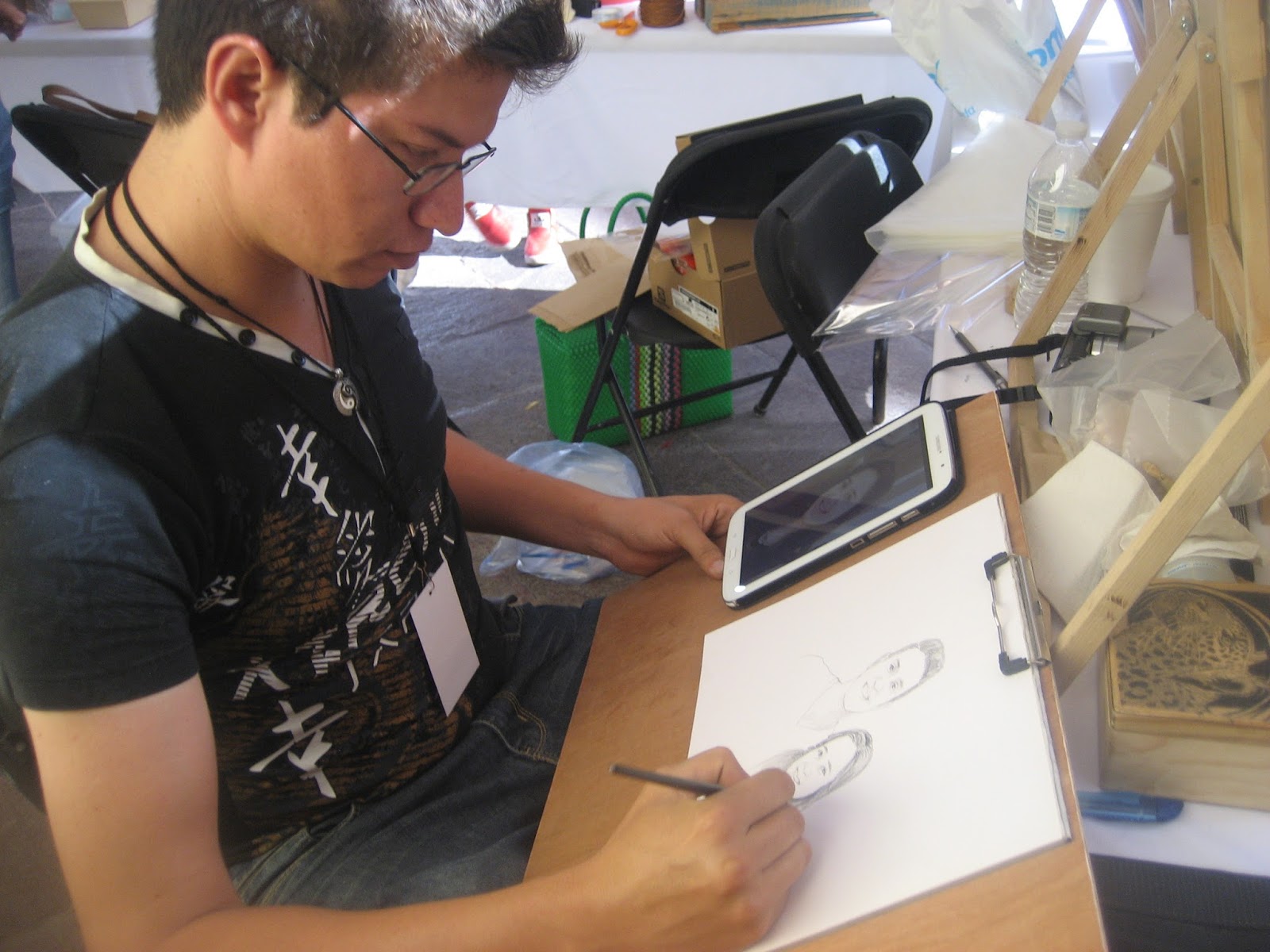 Hector Vega, Pintor Artístico que expuso en el Mercado Nomada ...