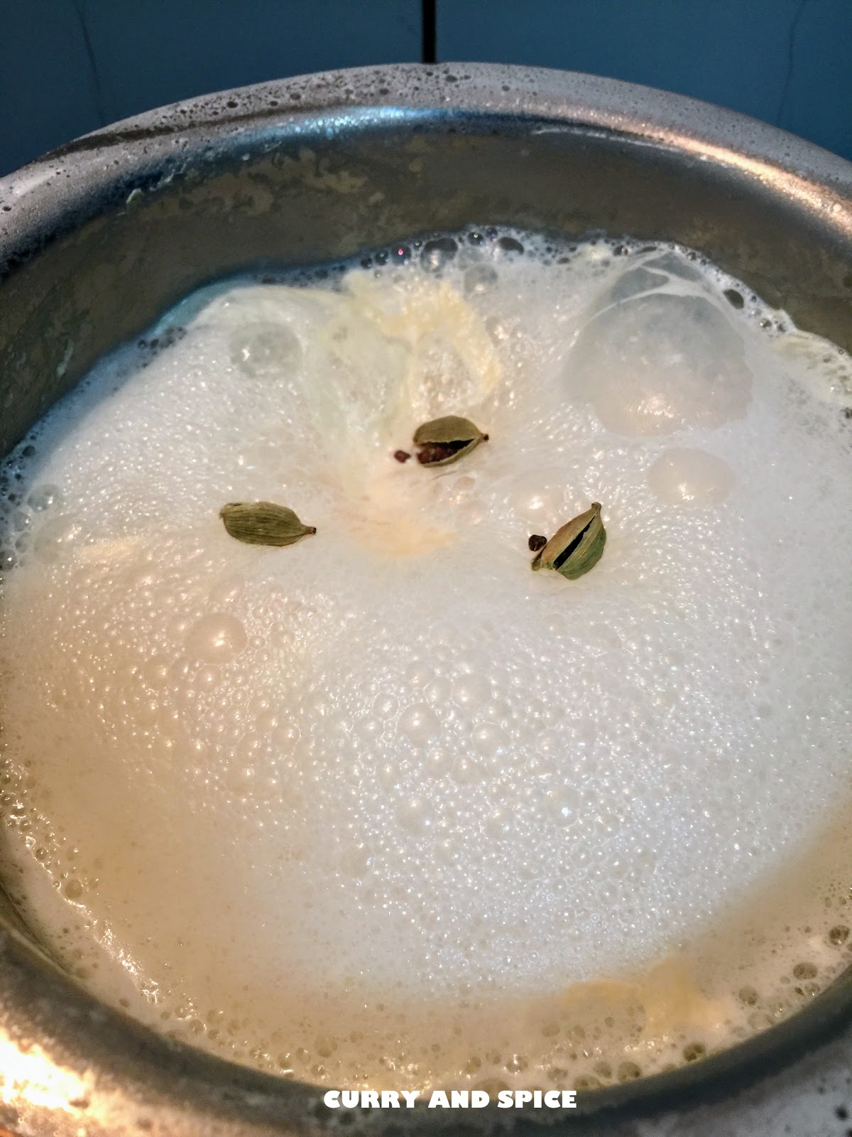 CURRY AND SPICE: DUDH PULI ( BENGALI DESSERT )