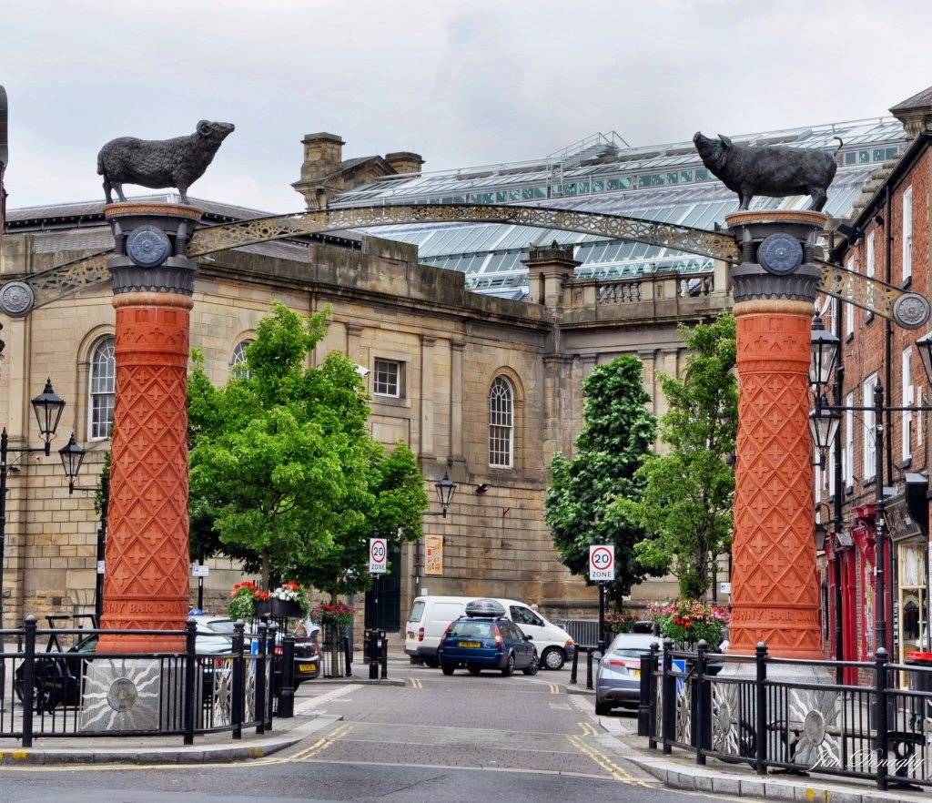 Red Apple Elegy: Year 7: Doncaster Market
