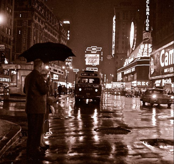 Pillar to Post: RETRO FILES / VINTAGE TIMES SQUARE IN THE RAIN