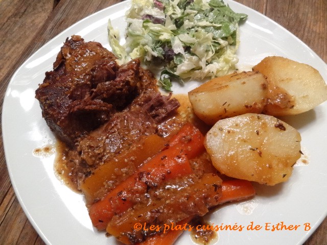 Les plats cuisinés de Esther B: Rôti de palette à l'oignon et moutarde