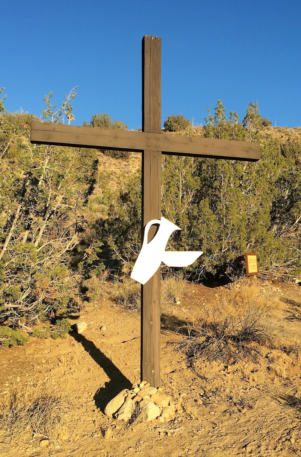 Souvenir Chronicles: VALYERMO, CALIFORNIA: ST. ANDREW'S ABBEY AND A ...