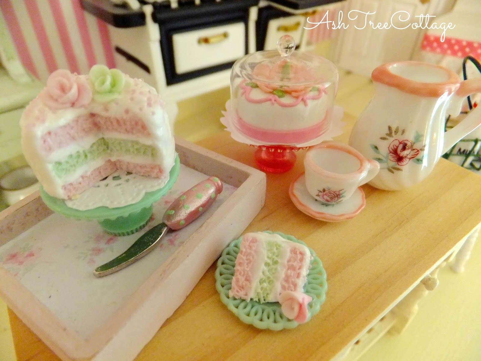 Ash Tree Cottage: Let's Have Cake!