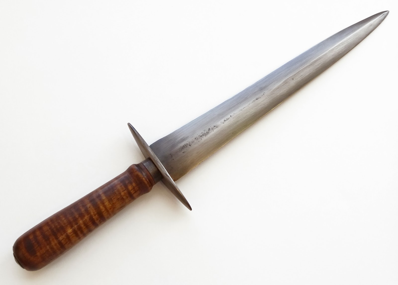Contemporary Makers: Knife and Sheath by Tim Ridge