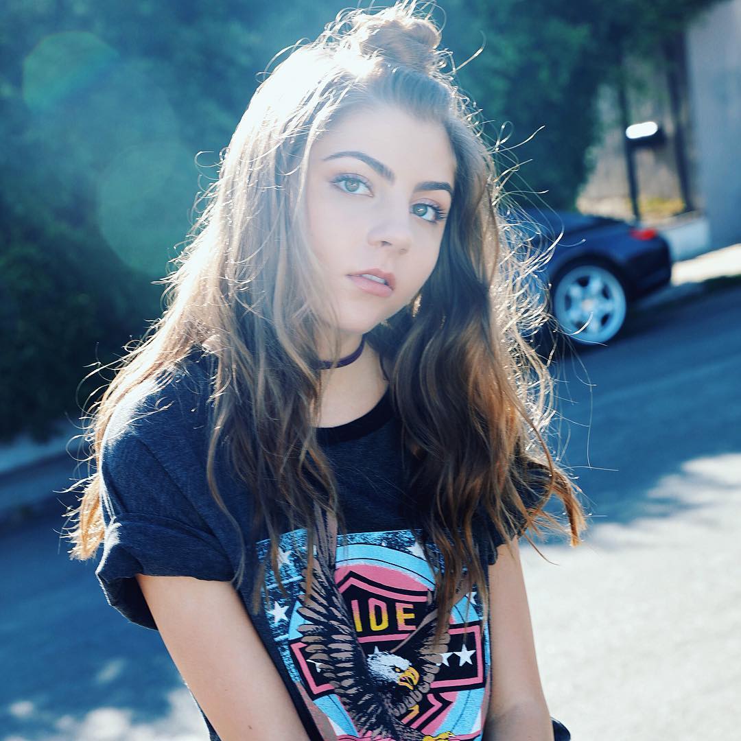 Starlet Arcade: Jada Facer