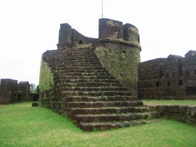 Mirjan Fort Sirsi Attractions