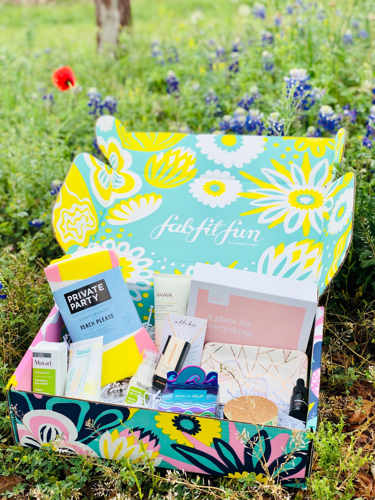 Airing My Laundry, One Post At A Time...: Unboxing The Spring Editor's ...