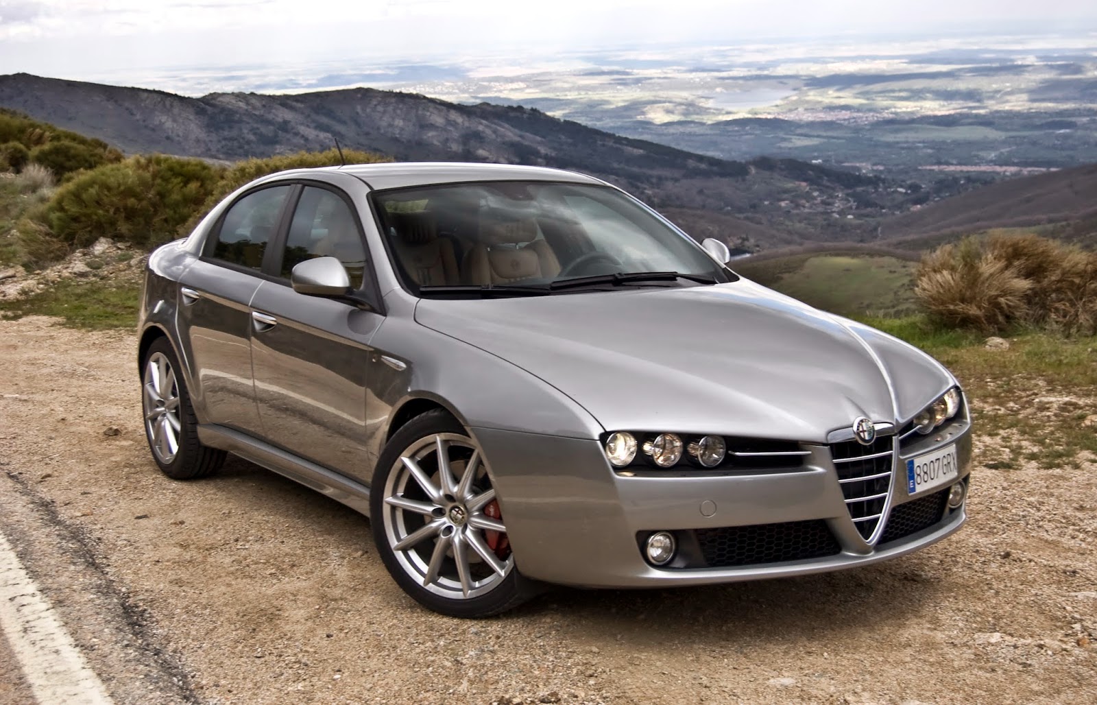 Car Style Critic: Alfa Romeo Sedan Styling: Some Historical Examples