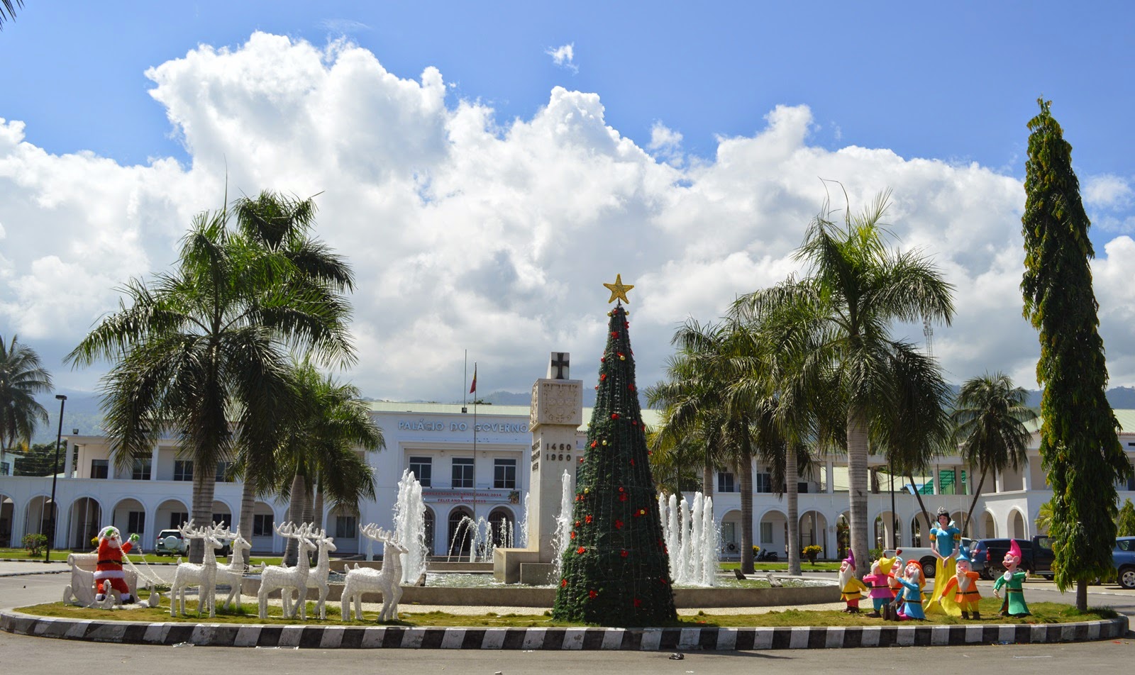 FURGONETA AZUL: DILI, LA CAPITAL DE TIMOR LESTE.