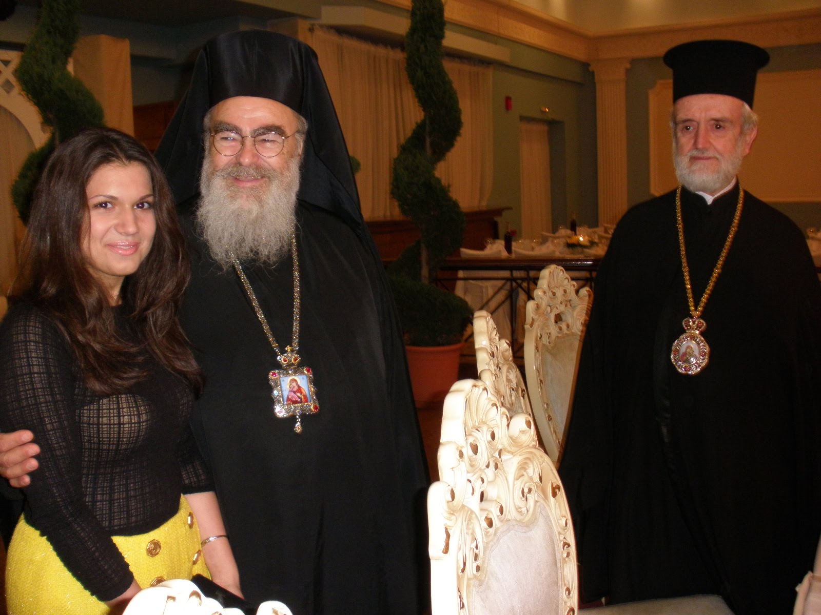 ΣΥΝΕΧΙΖΕΙ ΝΑ ΤΑΛΑΙΠΩΡΕΙ ΜΕ ΤΗΝ ΠΑΡΟΥΣΙΑ ΤΟΥ ΤΗΝ ΕΚΚΛΗΣΙΑ Ο ΠΡΩΗΝ ...