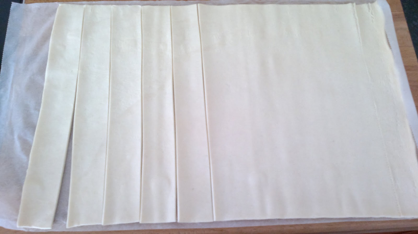 CANUTOS RELLENOS DE CREMA PASTELERA