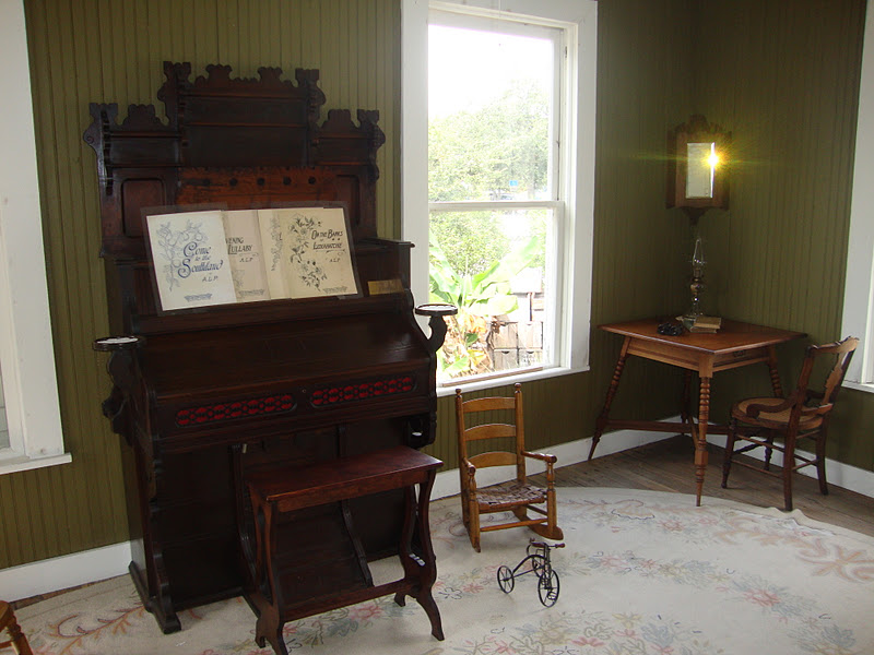 Sweet Meanderings: Tindall Pioneer Homestead in Jupiter, Florida