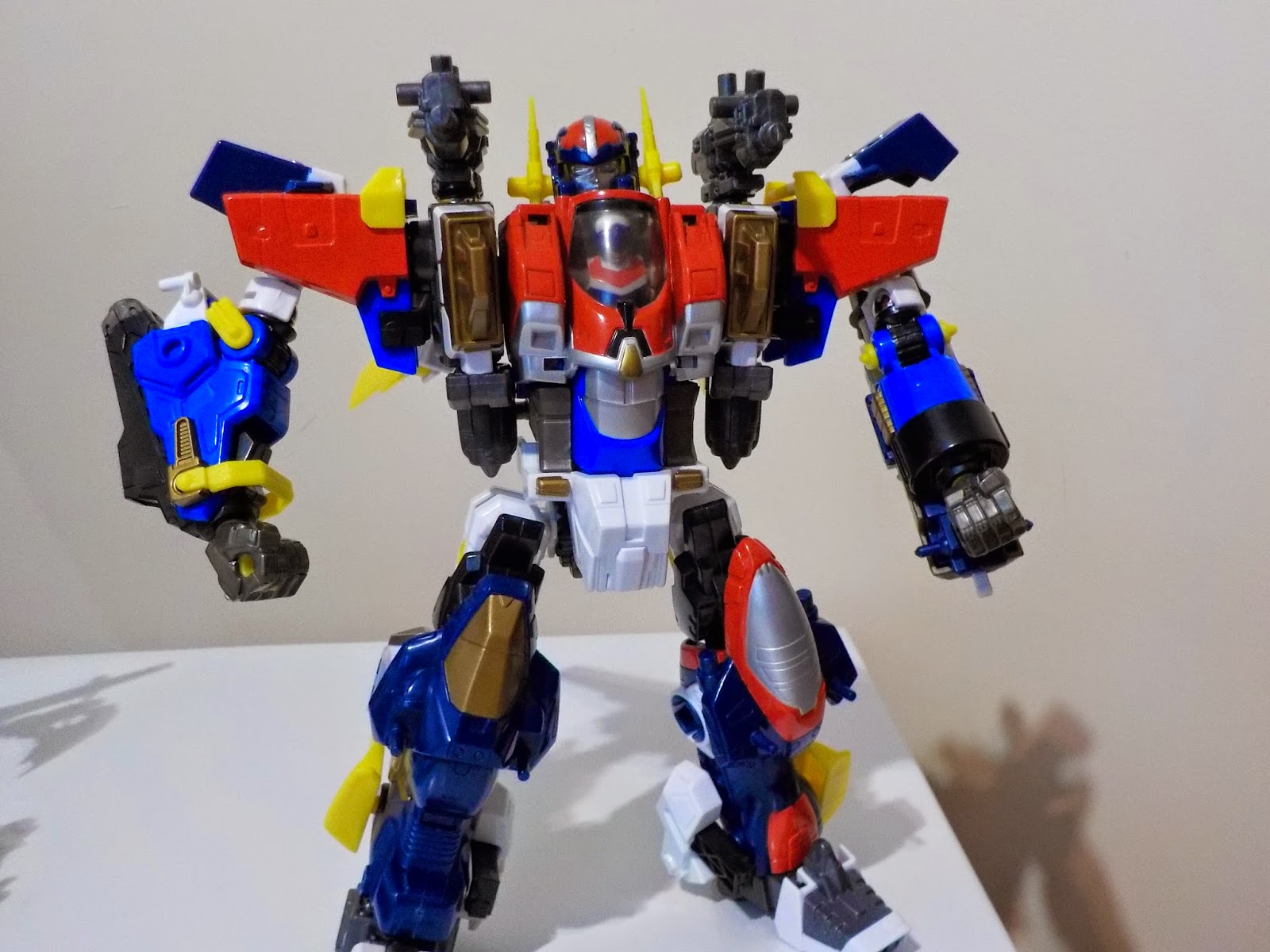 Osh's Space Odyssey: Adventures in Sci-Fi Geekery: Microman Magne Power ...