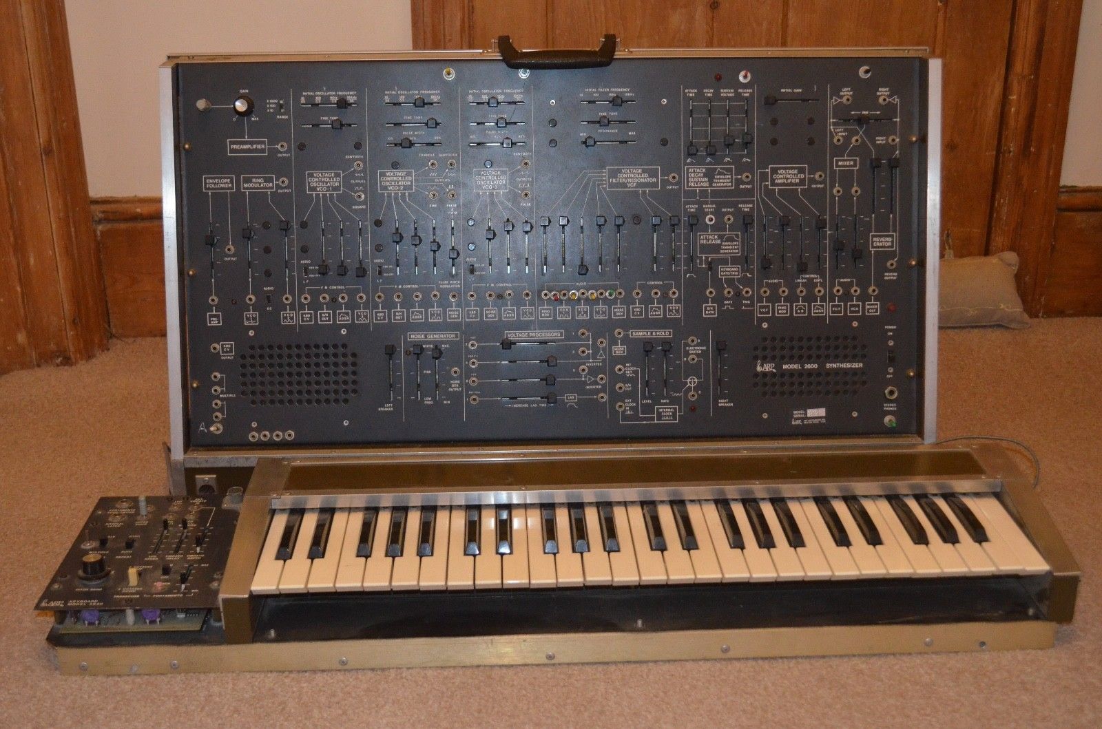 MATRIXSYNTH: Custom Cased RARE ARP 2600 SEMI-MODULAR SYNTHESIZER + 3620 ...