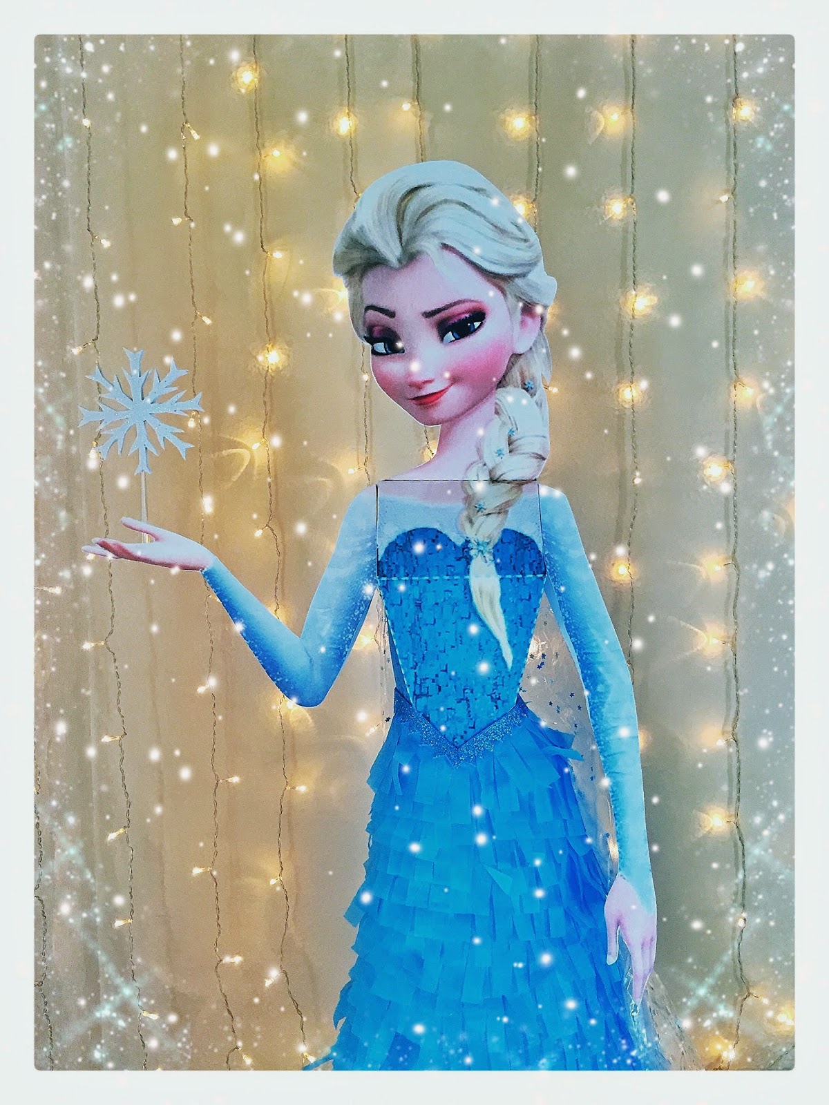 El Castillo de Azúcar: Piñata "Elsa Frozen"